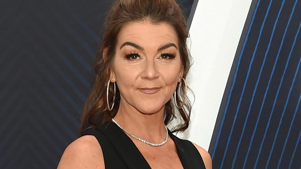 Gretchen Wilson Reveals How COVID and a Shattered Leg Kept Her Out of ...