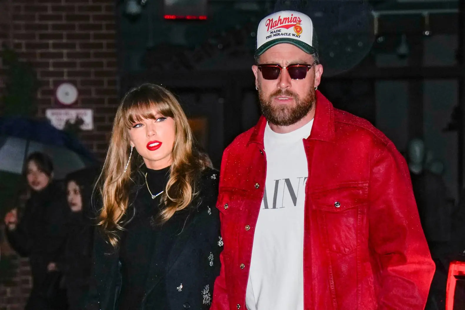 Man Arrested at Travis Kelce’s Home While Attempting to Serve Taylor S ...